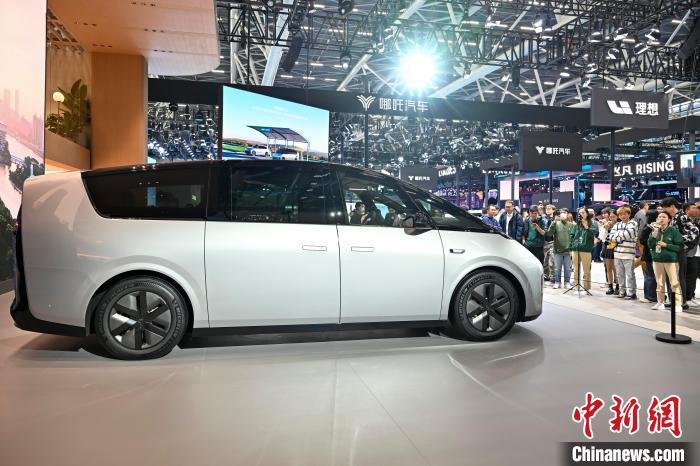 理想汽車、「MEGA」投入～同社初の「BEV×MPV」 - 多元ニュース